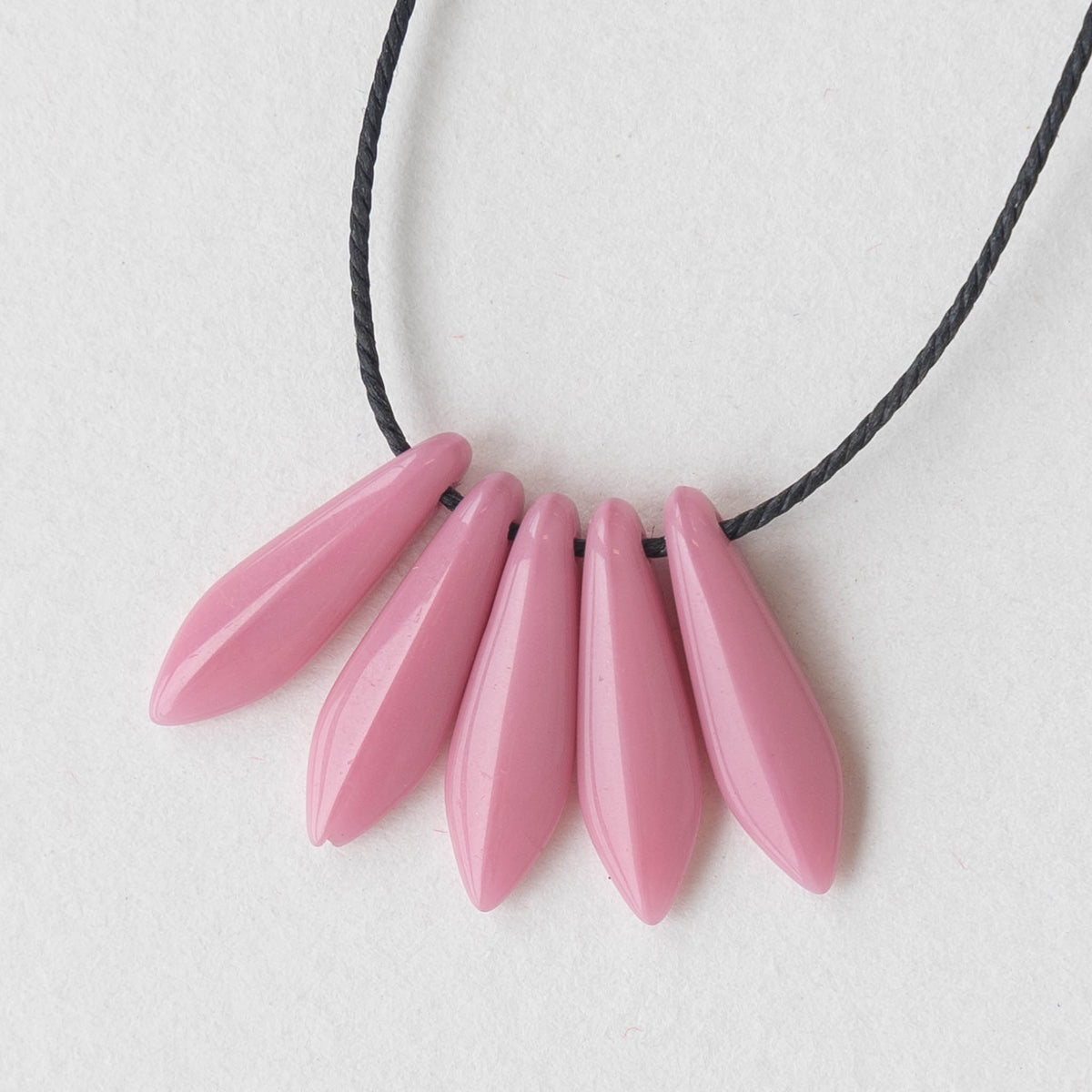 16mm Dagger Beads - Opaque pink - 50 beads – funkyprettybeads