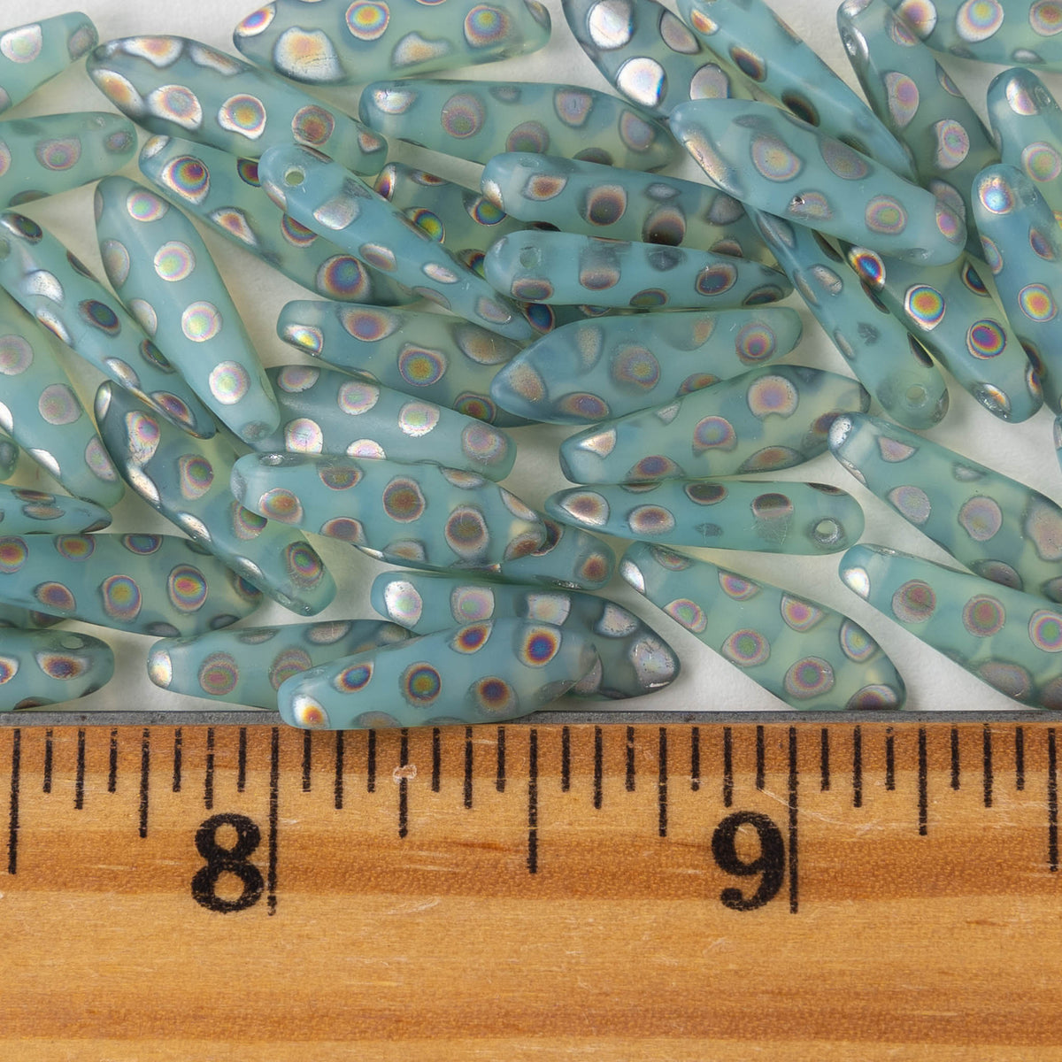 16mm Dagger Beads - Opaline Lt. Seafoam Vitrail - 50 beads ...