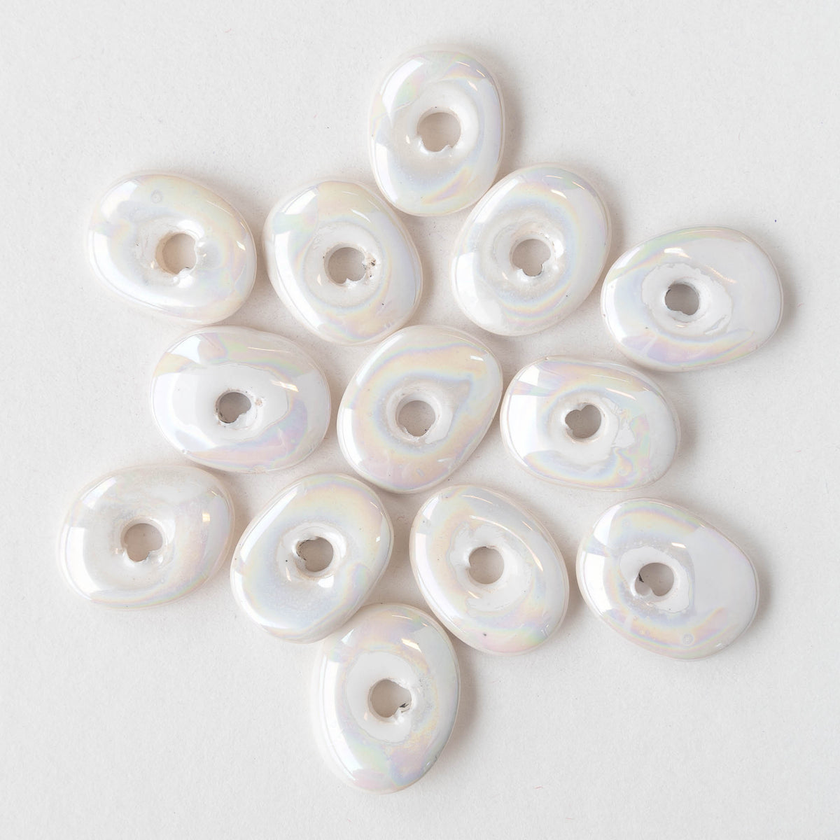 13-18mm Shiny Glazed Ceramic Disk Beads - Iridescent Ivory Opal - 8,6 ...